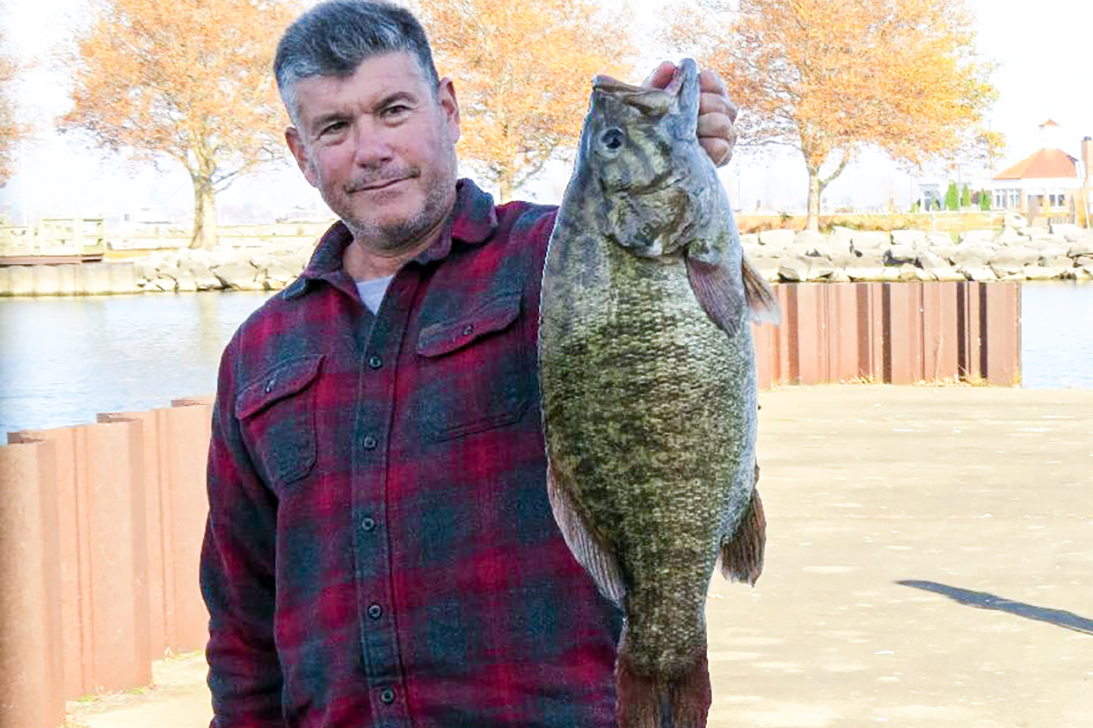 Ohio Man Catches New Record Ontario Smallmouth Bass - MidWest Outdoors
